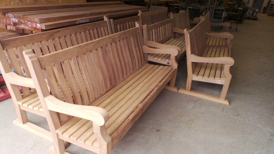 Bespoke Wooden Benches for Royal Parks London | Woodcraft UK